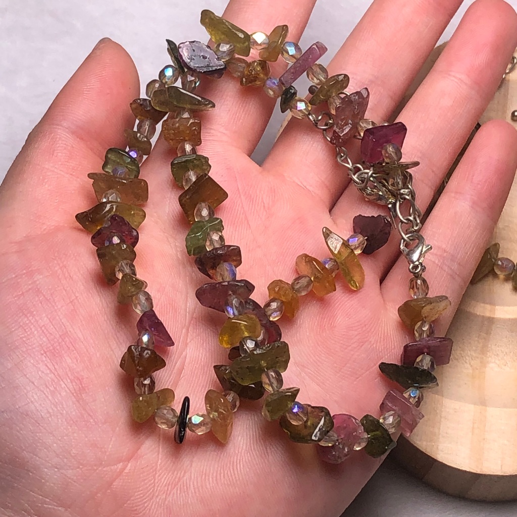 Glittering tourmaline clip bracelet, interpreting wrist luxury legend ...