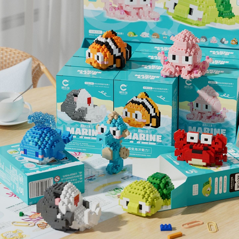 Small sea creatures Sea turtle Seahorse blue whale and other animal ...