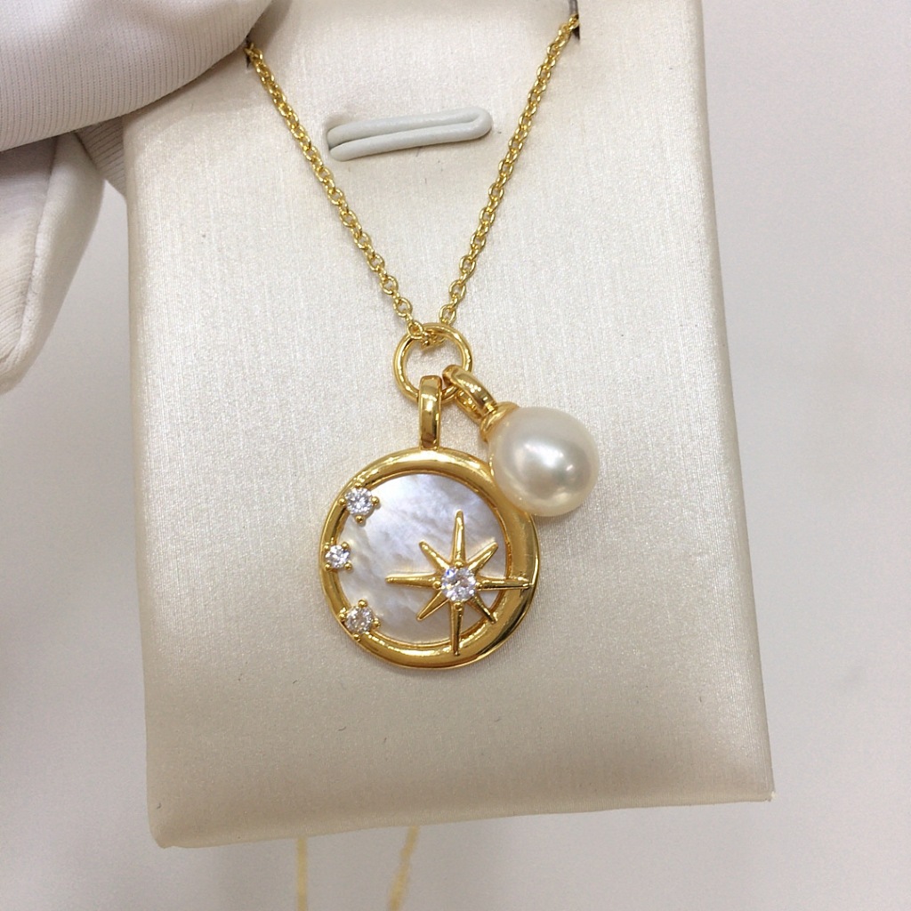 Starlight Sea Shell Mother of pearl necklace with water droplets ...