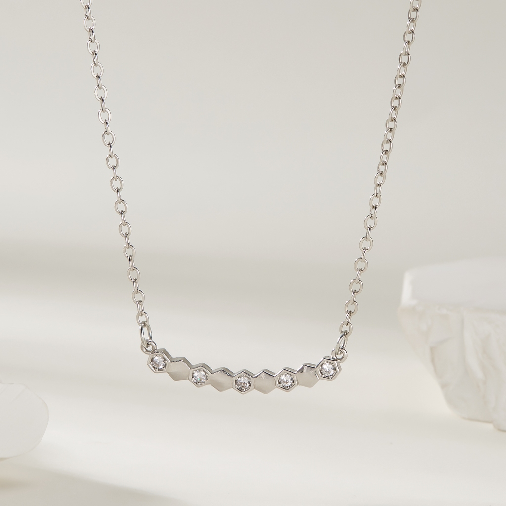 JUSHI Hexagonal rhinestone collarbone chain necklace 18K hypoallergenic ...