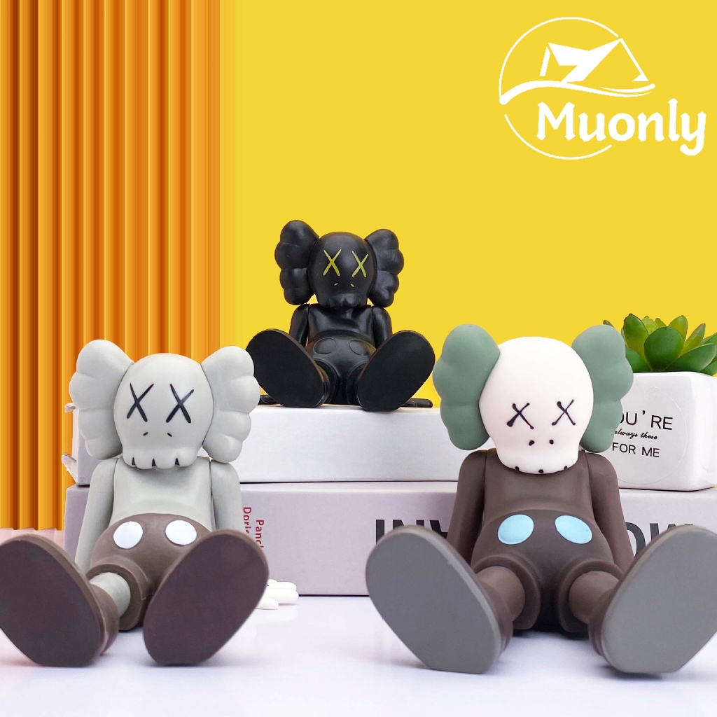 Cartoon Cartoon KAWS action figure PVC Material Hand Anime Doll Model ...