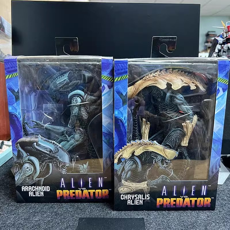 NECA Chrysalis Skeleton Spider Web Alien vs. Predator Arcade Edition ...