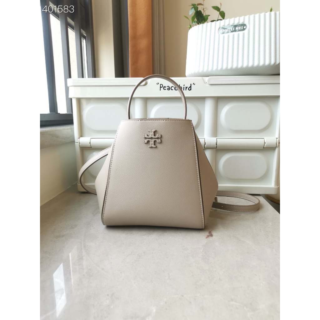 TORY BURCH Tb Mcgraw Deformed Bucket Diagonal Bag | Shopee Philippines