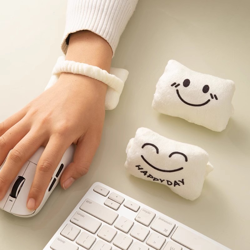 Funny Smile Wrist Guard Soft Plush Comfortable Mouse Pad Wrist Rest ...