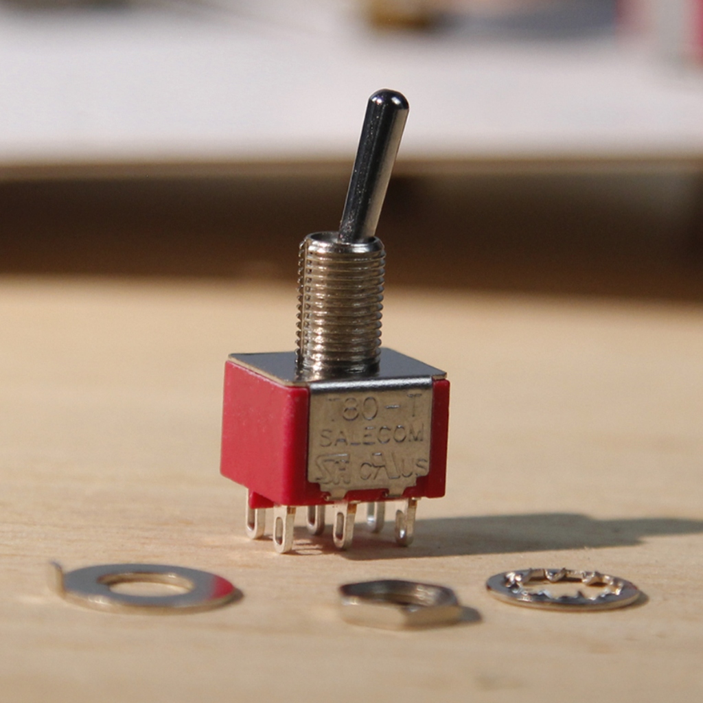 FLEOR Mini 2 Way Toggle Switch Guitar Pickup Selector Switch AC 125V ...