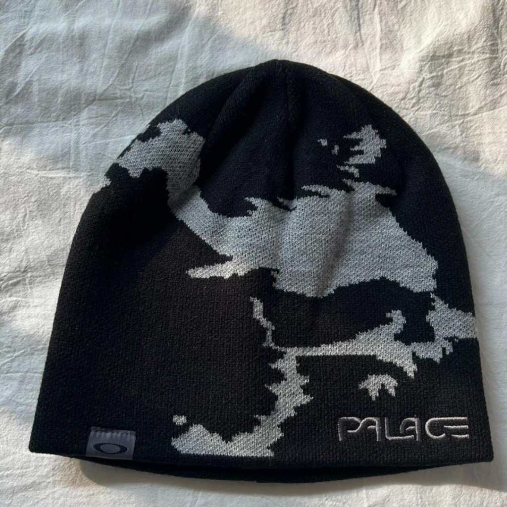 PALACE x OAKLEY BEANIE co-branded hat Jacquard logo design beanie ...