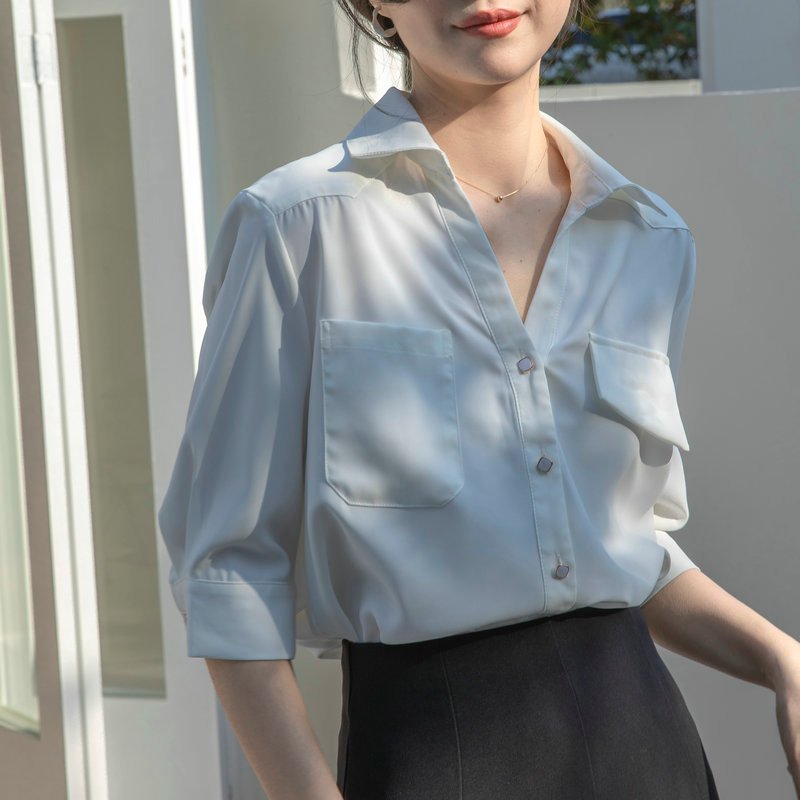 Professional white V-neck shirt women's short sleeved top | Shopee ...