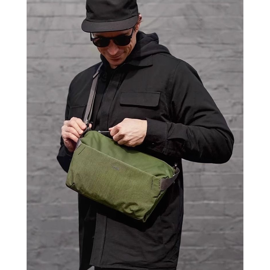 Bellroy Australia VentureSling 9L Explorer Chest Bag Large Capacity ...