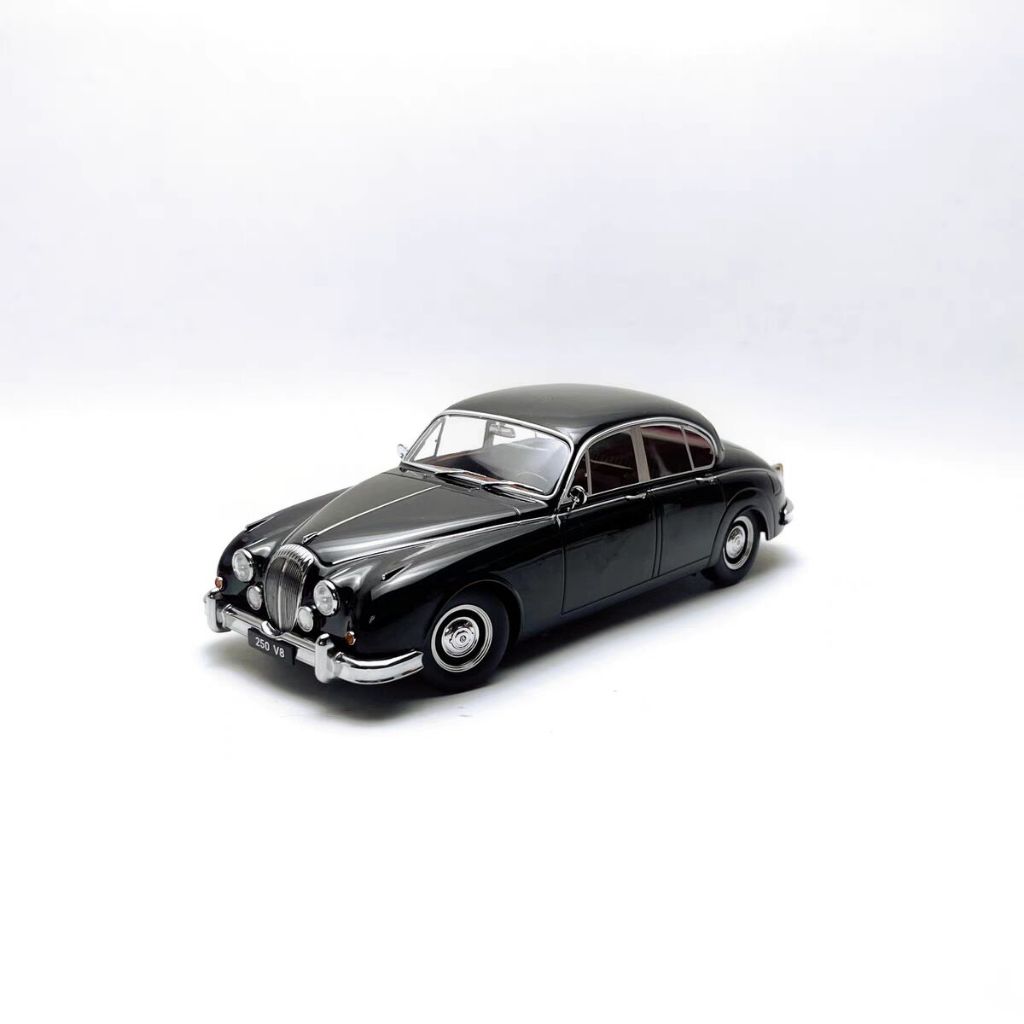 Kk Scale 1/18 Jaguar MKII 3.8 LHD Alloy Car Model Black | Shopee ...