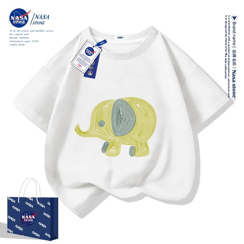 Short Sleeve T-shirt para sa mga bata na may disenyo ng elepante. Gawa ...