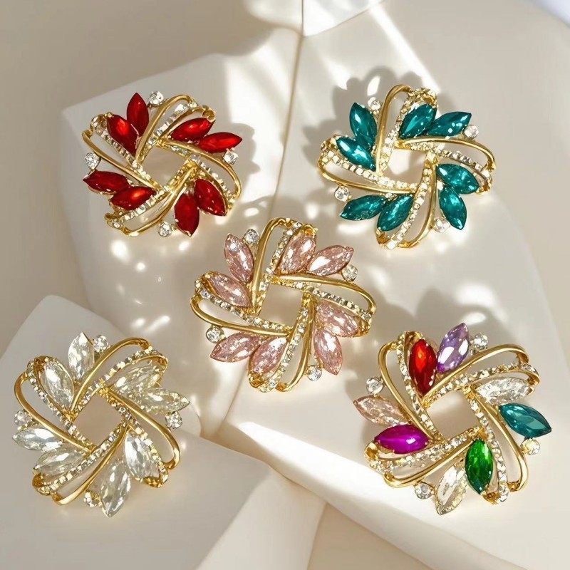 Fashionable new brooch, elegant and versatile, anti glare clothing ...