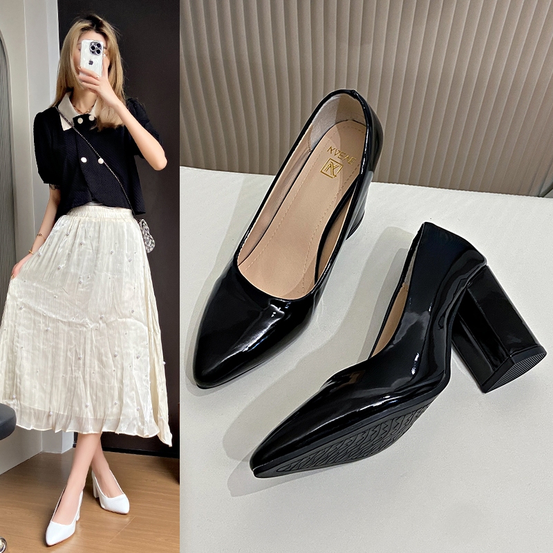 Black pointed Korean fashion graduation school shoes for women with ...