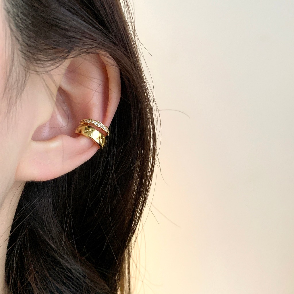 A Simple Golden Ear Bone Clip Female High-Quality Earrings | Shopee ...