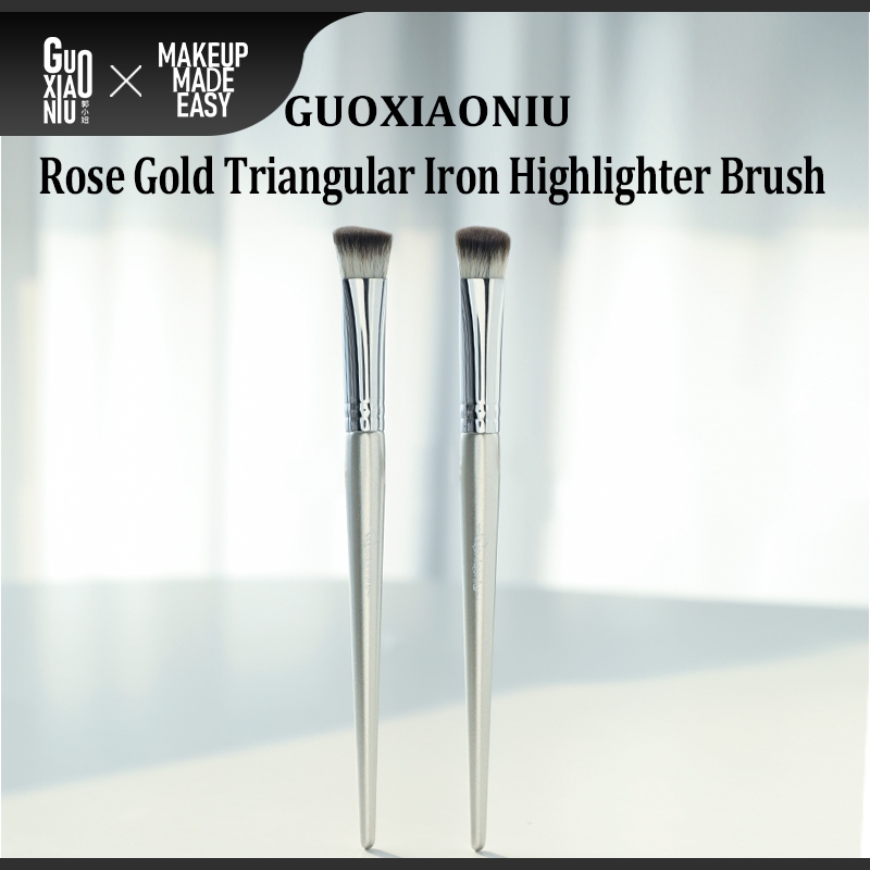 GUOXIAONIU Rose Gold Triangle Highlighter Brush - Precision Brightening ...