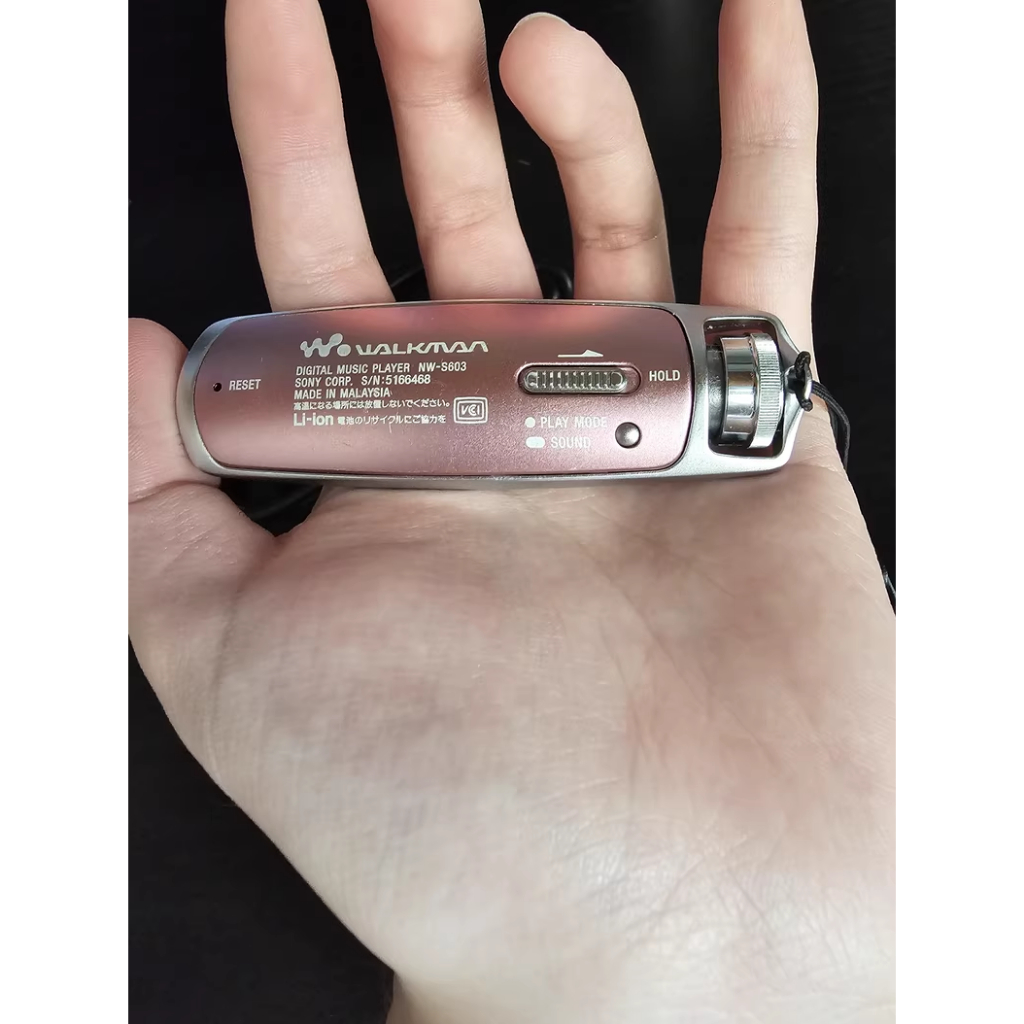 Sony Walkman NW-S603 "perfume bottle" ‌ 1GB MP3 Player- Excellent ...