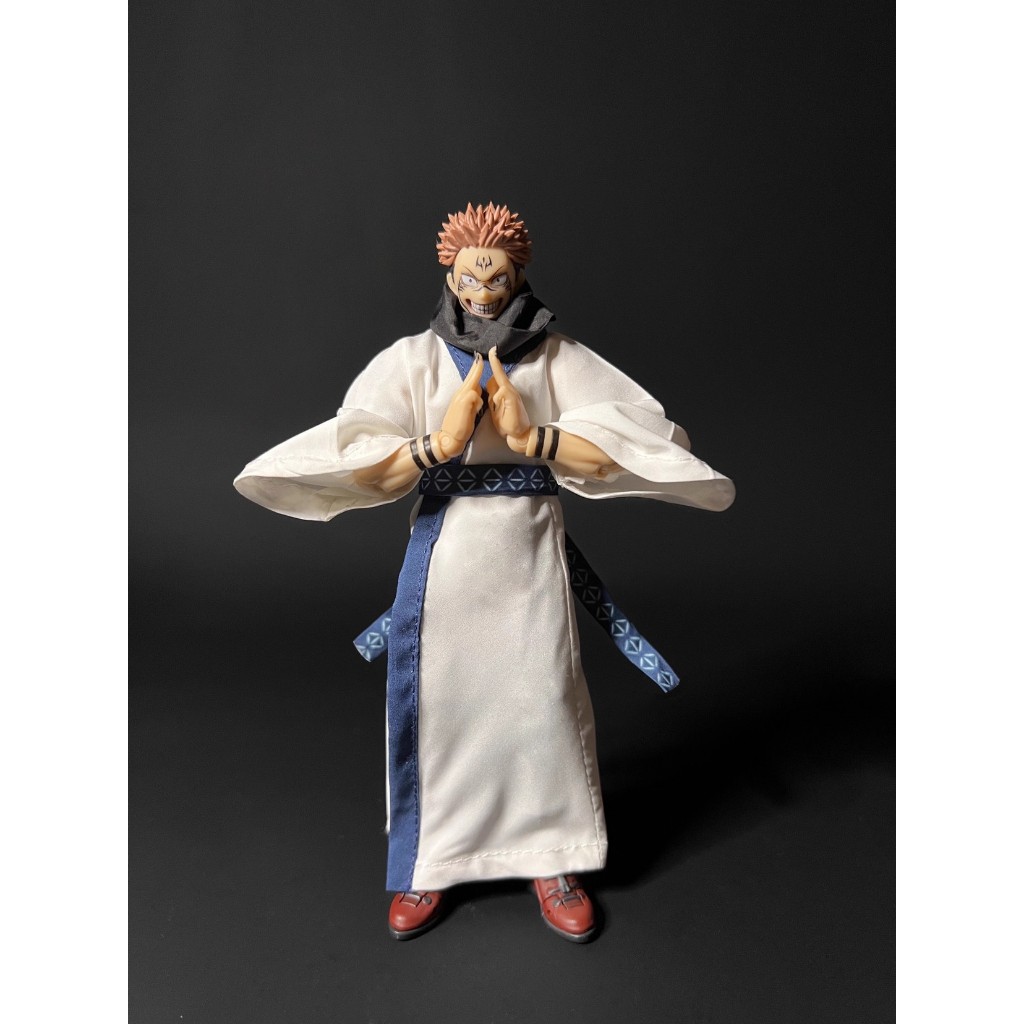 NANA, Bandai SHF Jujutsu Kaisen Ryomen Sukuna in white cloth robe ...