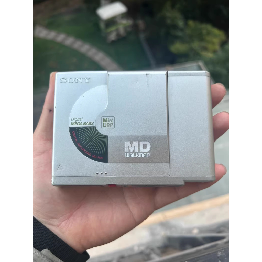 Sony MZ-R37 Portable MiniDisc Recorder with Digital Recording & MEGA ...