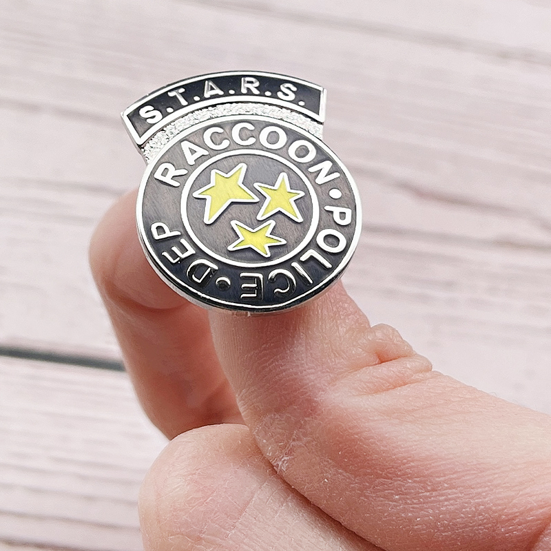 RESIDENT EVIL RACCOON POLIiCE DEPARTMENT enamel pin metal badge game ...