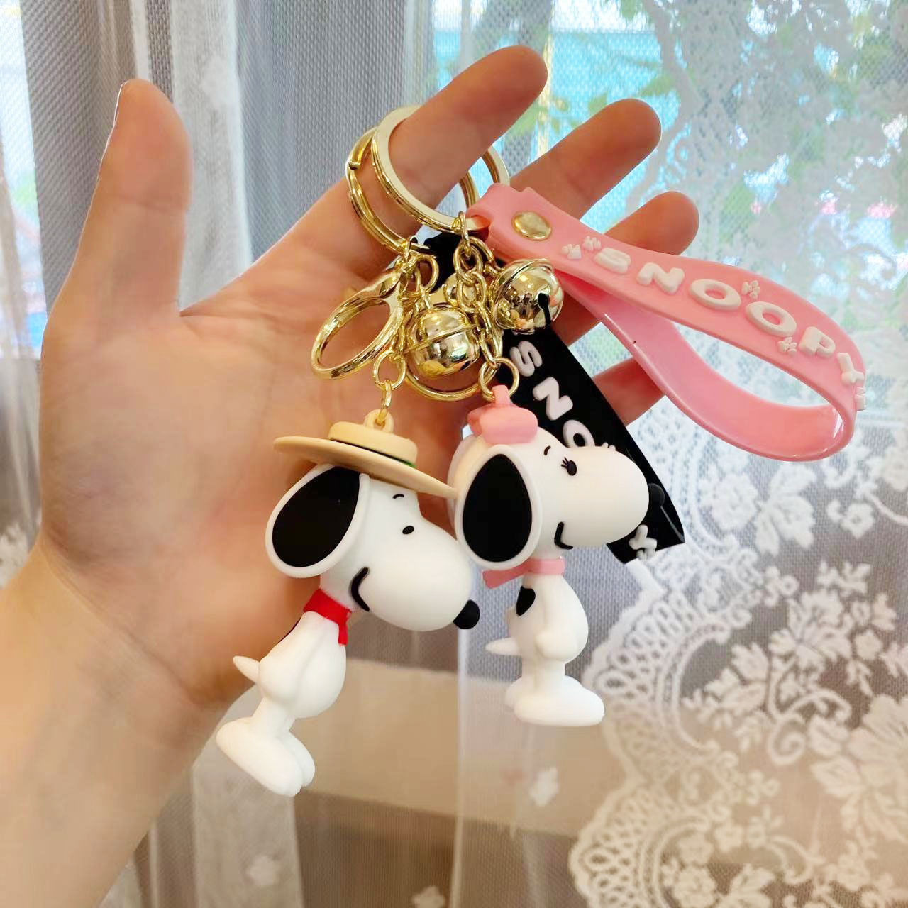 Peanuts Charlie Brown Snoopy Cartoon Keychain Creative Car Key Chain ...