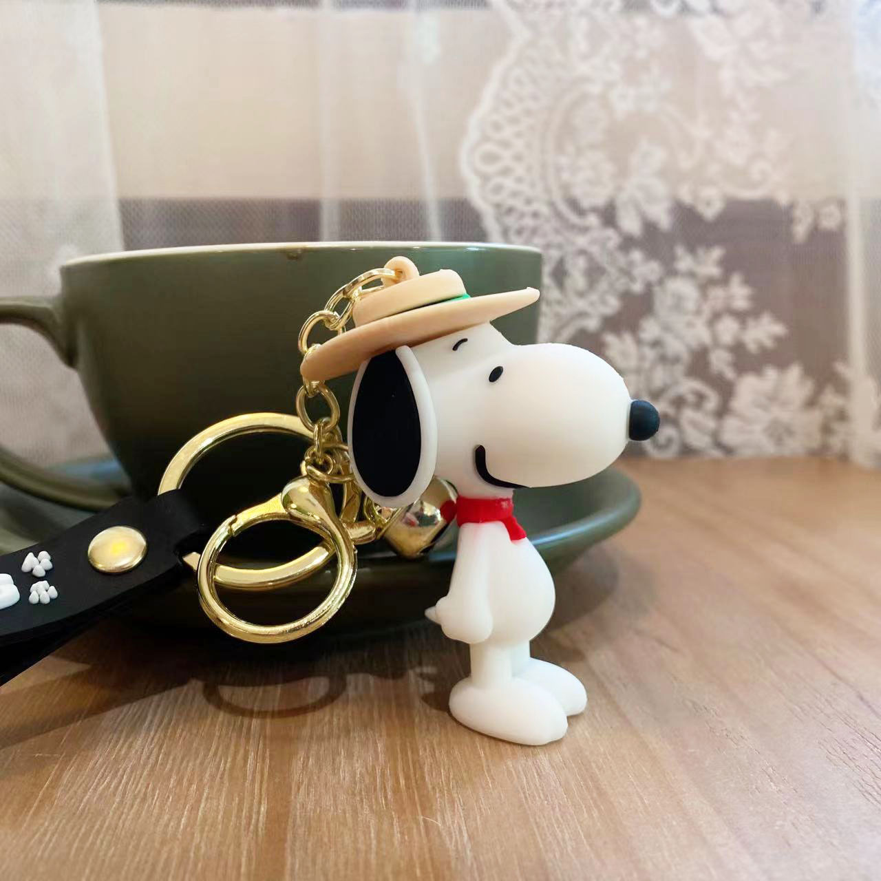 Peanuts Charlie Brown Snoopy Cartoon Keychain Creative Car Key Chain ...