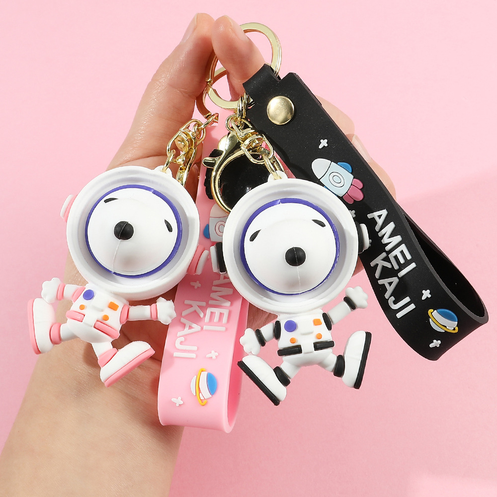 Peanuts Charlie Brown Snoopy Cartoon Keychain Creative Car Key Chain ...