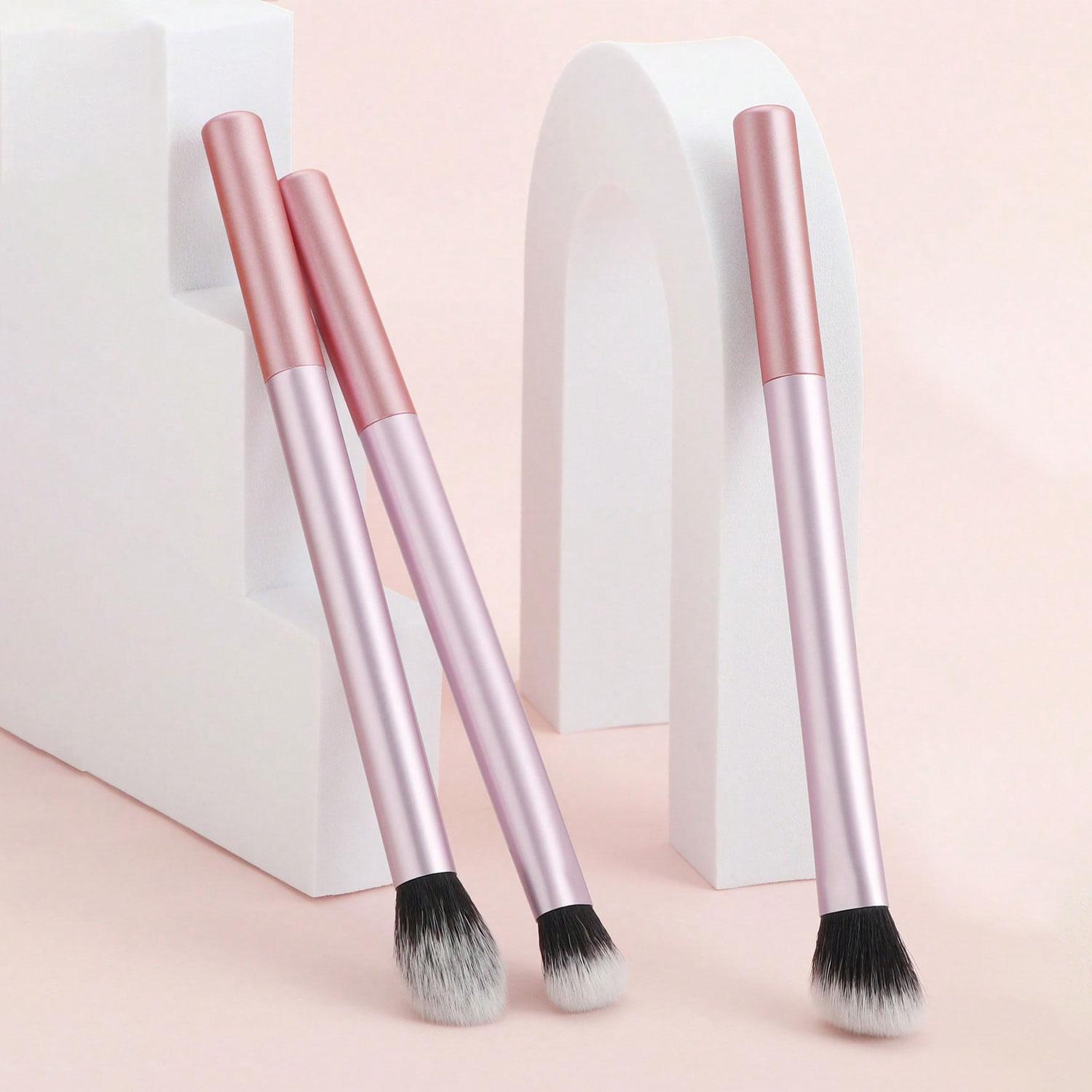 3pcs Pink Makeup Brush Set – Highlight, Eyeshadow & Concealer Brushes ...