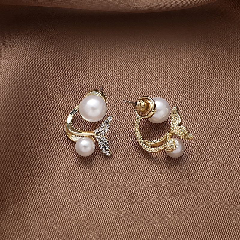 silver needle studded diamond pearl fishtail earrings French trend ...