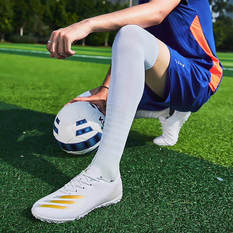 Low top men's and women's football shoes Children's Soccer shoes Futsal ...