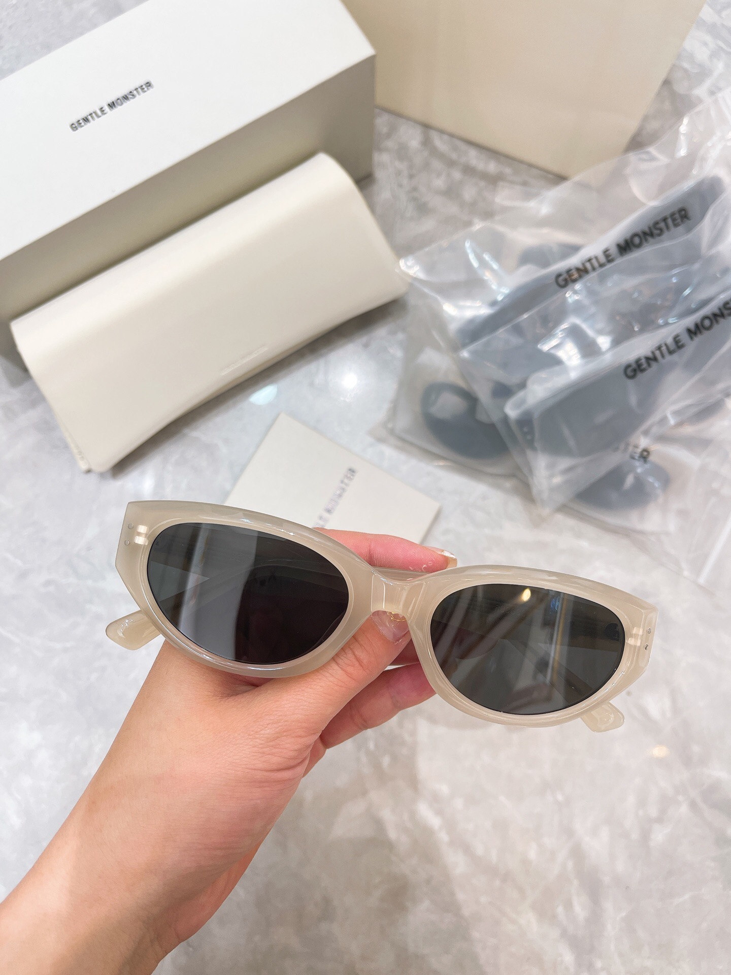[2023 NEW] GM GENTLE MONSTER Rococo JENNIE Fashion Sunglasses ...