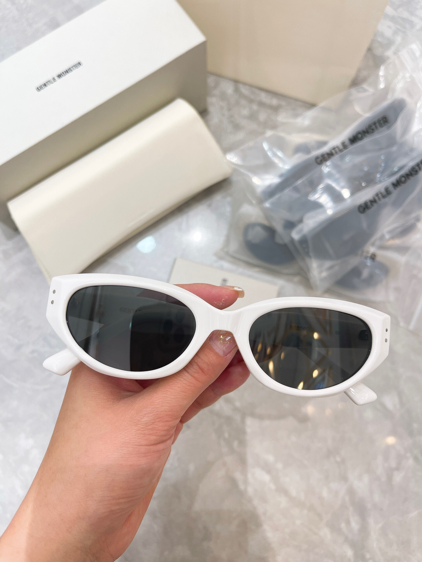 [2023 NEW] GM GENTLE MONSTER Rococo JENNIE Fashion Sunglasses ...