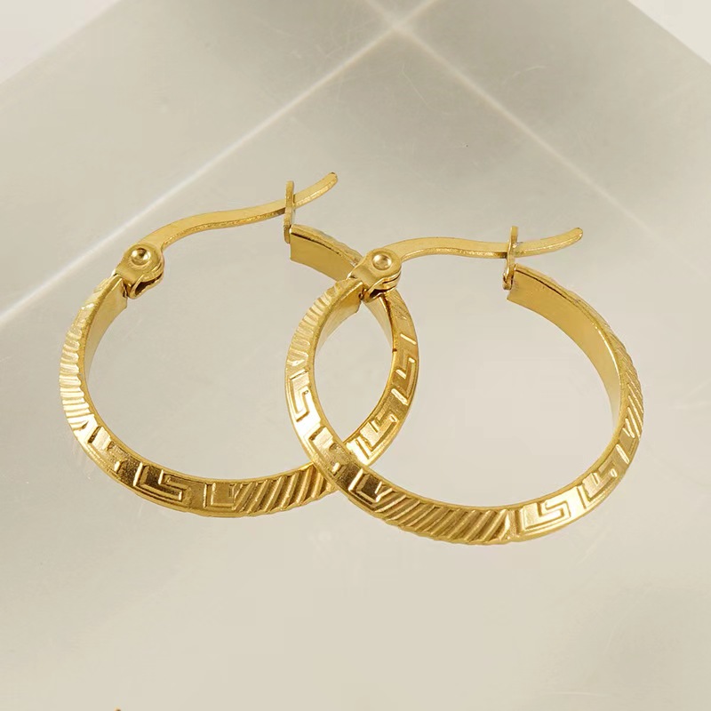 Original 18K Saudi gold pawnable Great Wall pattern buckle earrings for ...
