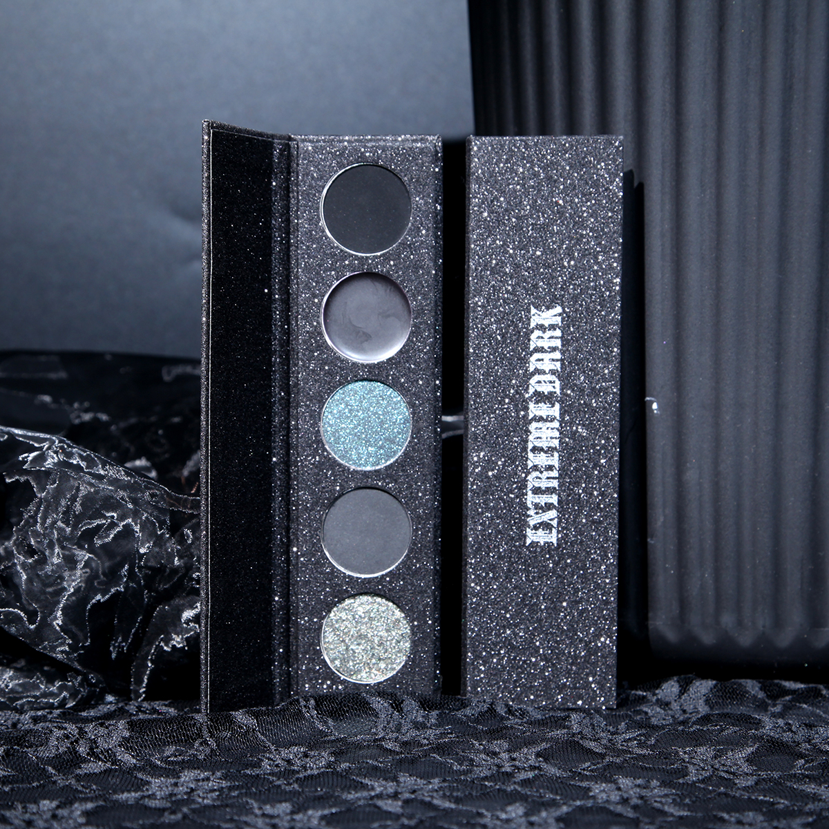 Extremely Black Five-Color Eyeshadow Palette 5-Color Eyeshadow Palette ...