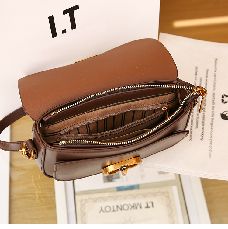 BG4 Shoulder Bags Square Bag Women's Sling Bag Leather Casual Chain ...