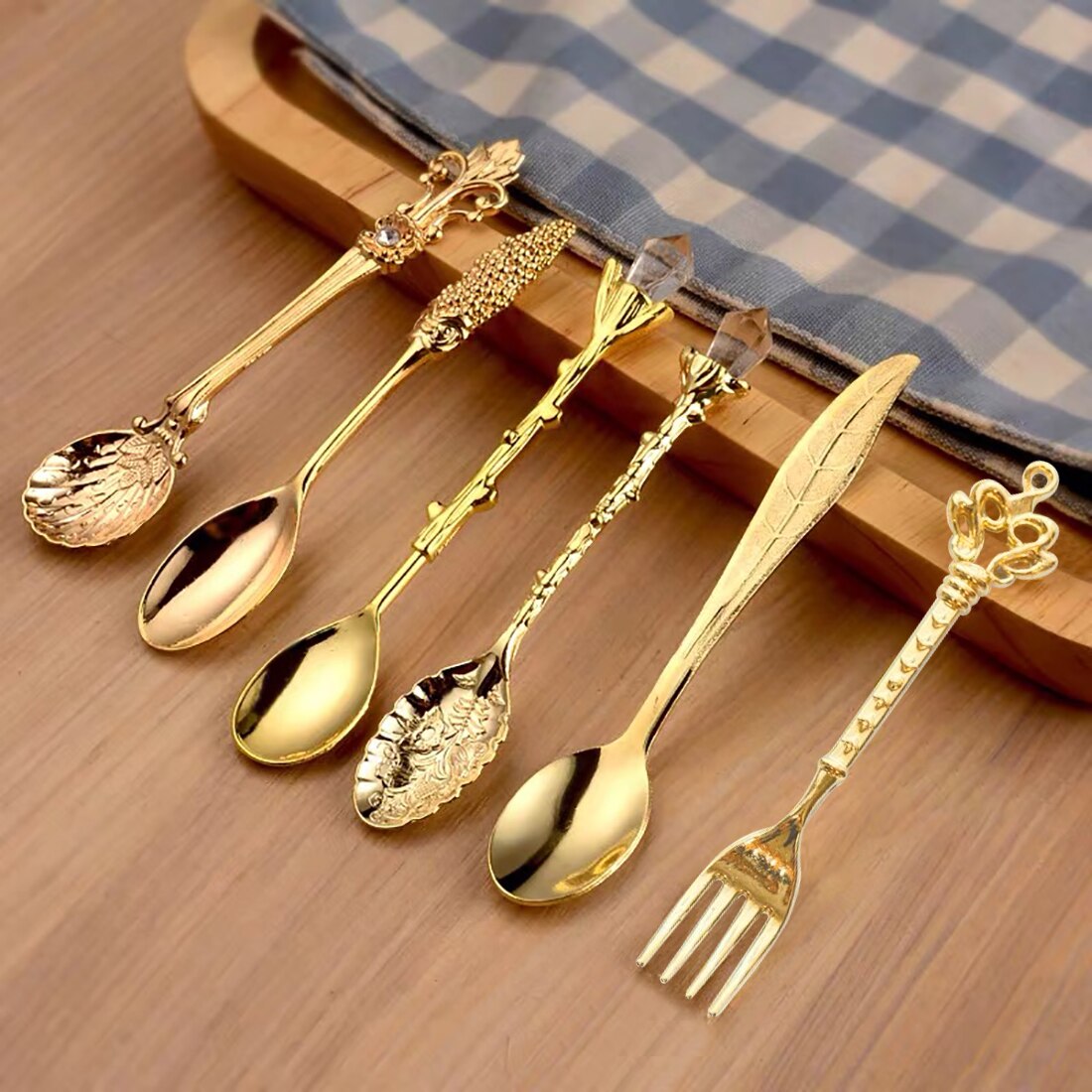 6Pcs/Set Vintage Carved Coffee Spoon Teaspoon Retro Zinc Alloy Dessert ...