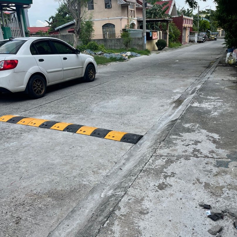 【Fast Shipping】99CM Rubber Speed Hump Speed Bump Flexible and not ...