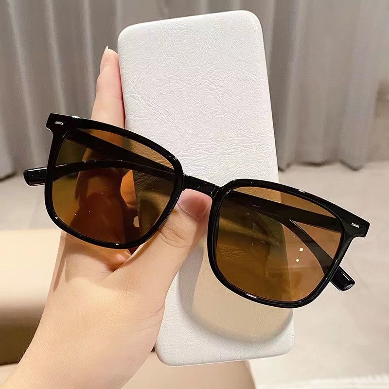 Unisex Square Frame Sunglasses UV Protection Lightweight Minimalist ...