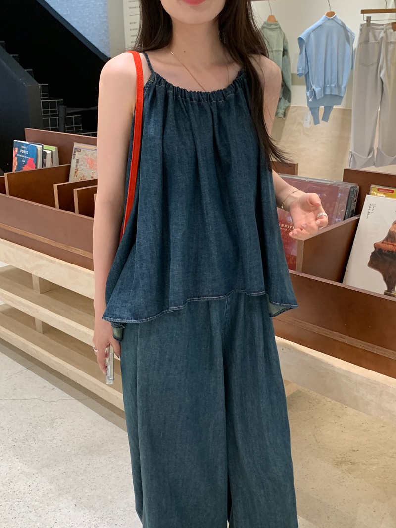 Korean version vacation style drawstring neckline vest denim top+loose ...