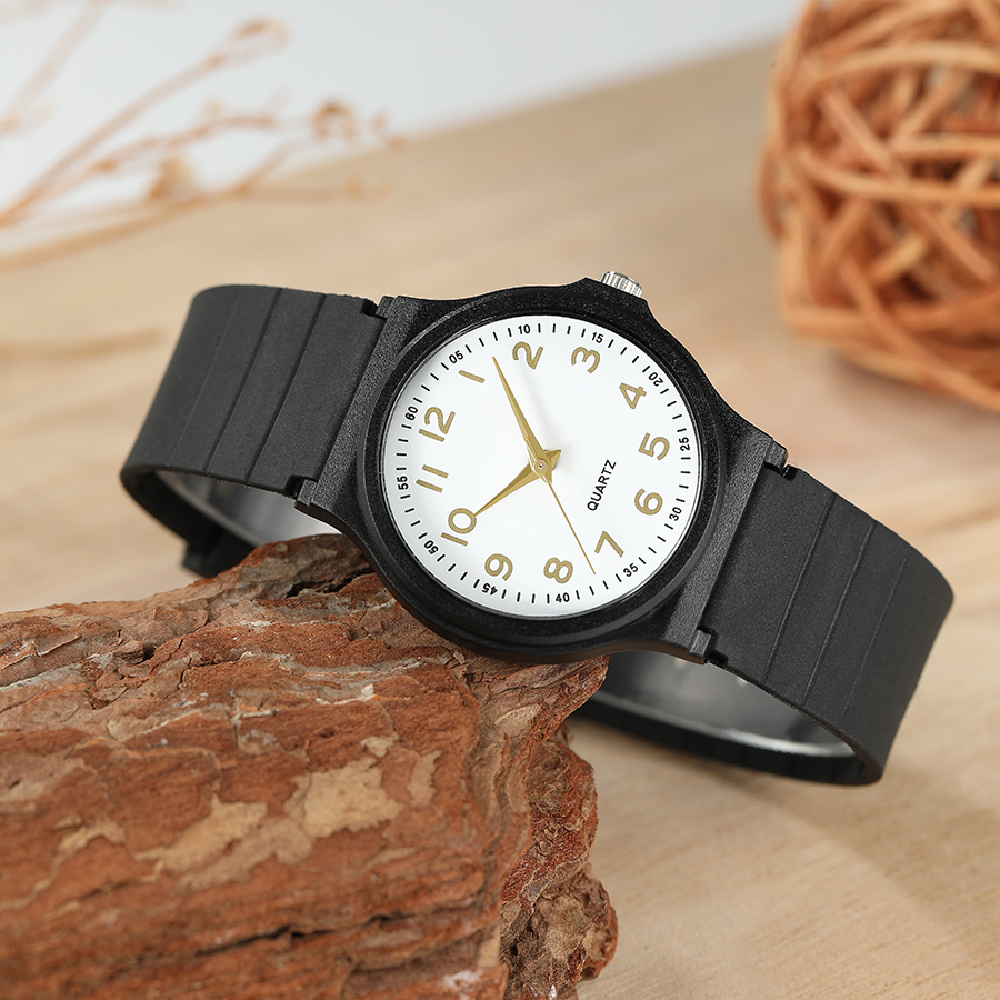 1 Piece Ladies Round Pointer Leather Gorgeous Unique Luxury Quartz ...