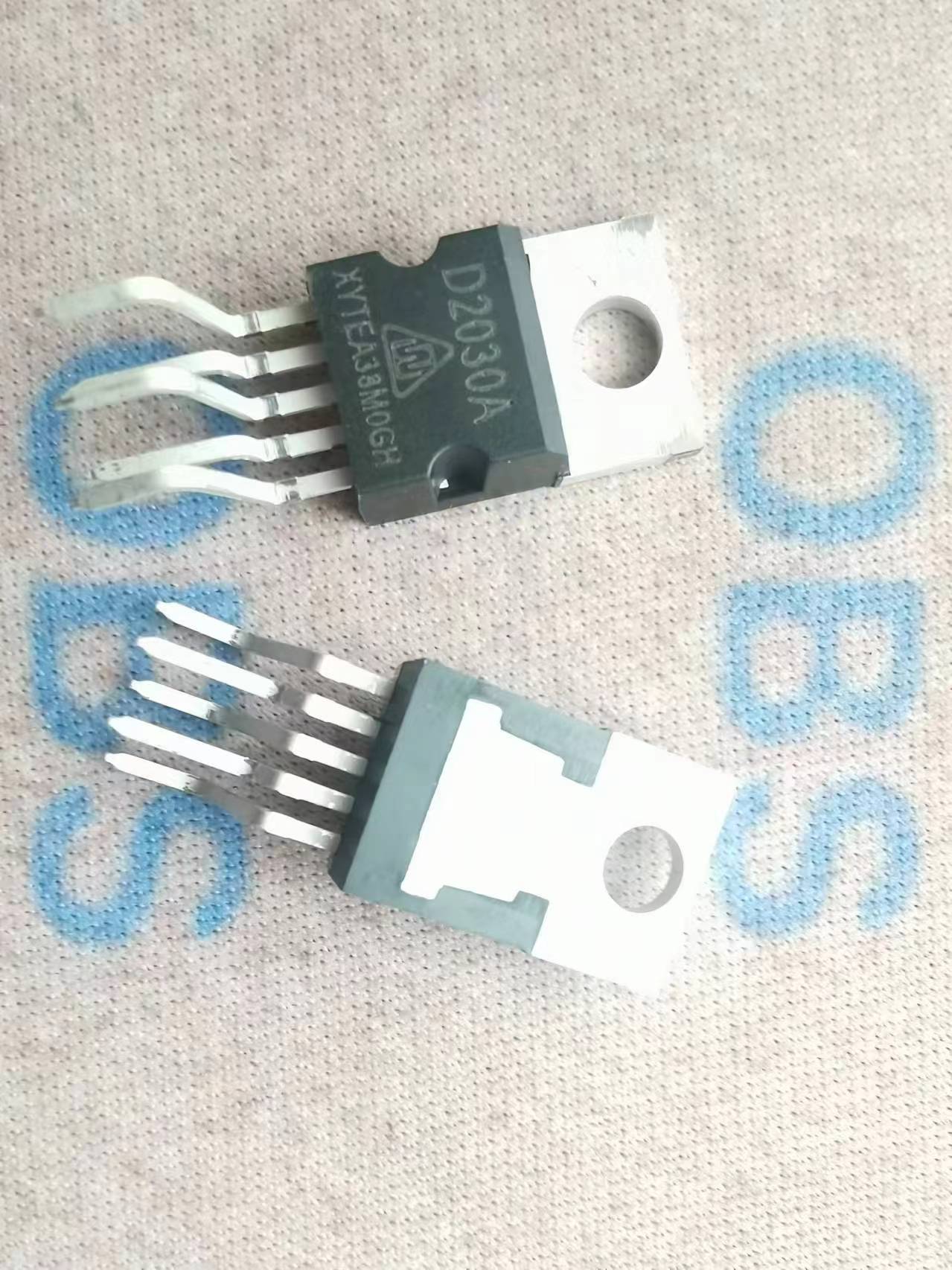 ((5pcs) D2030A CD2030ACZ D2030 2030 2030ACZ Huajing T0220-5 ZIP5 Audio ...