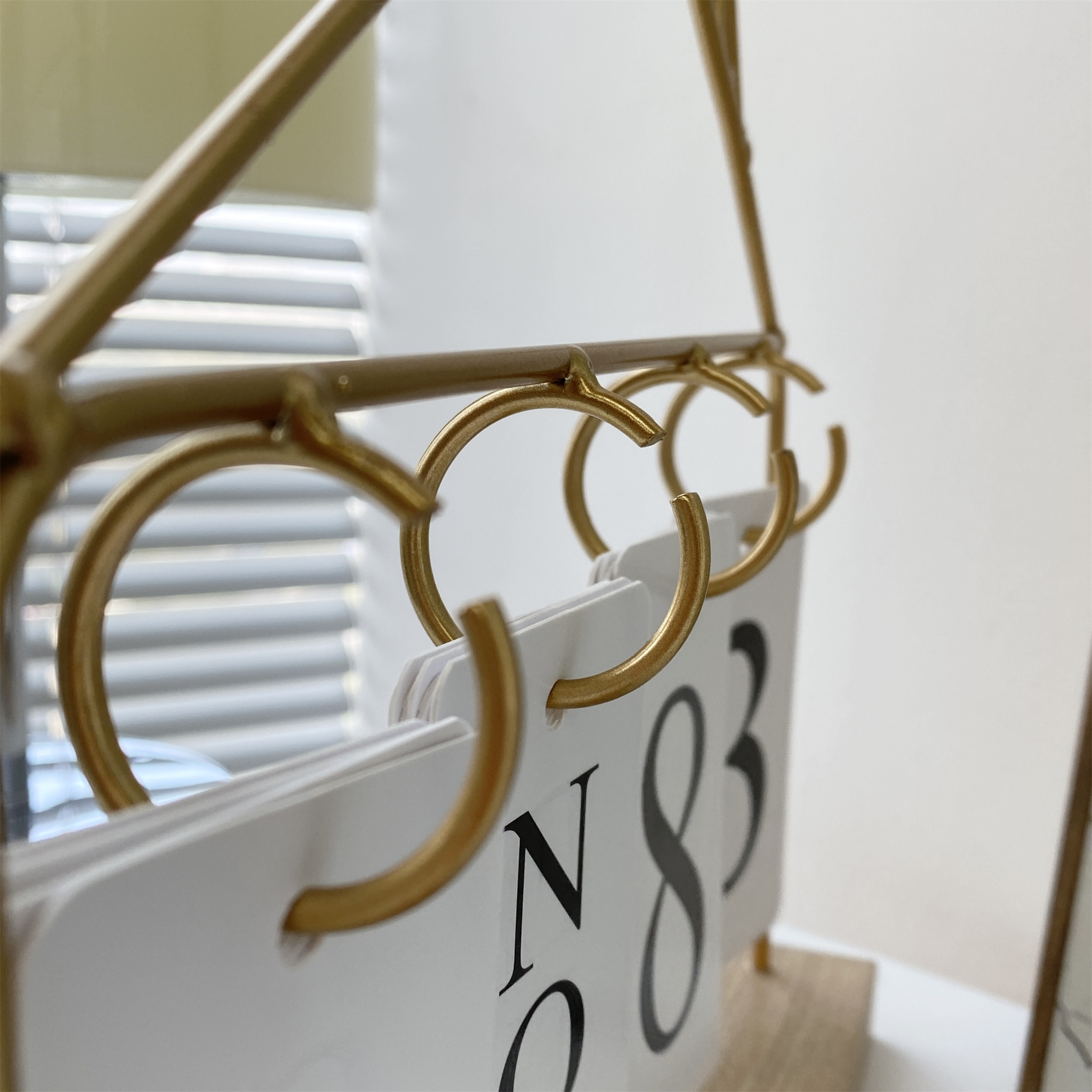 Desk Calendar Metal Flip Wooden Classic Perpetual Calendar for Home and ...