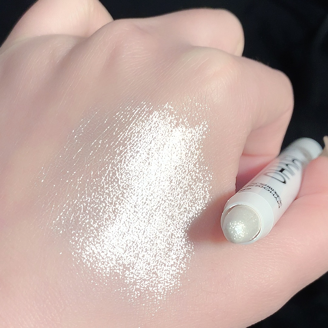 Monochrome Highlighter Matte Pearlescent Brightening Lying Silkworm ...