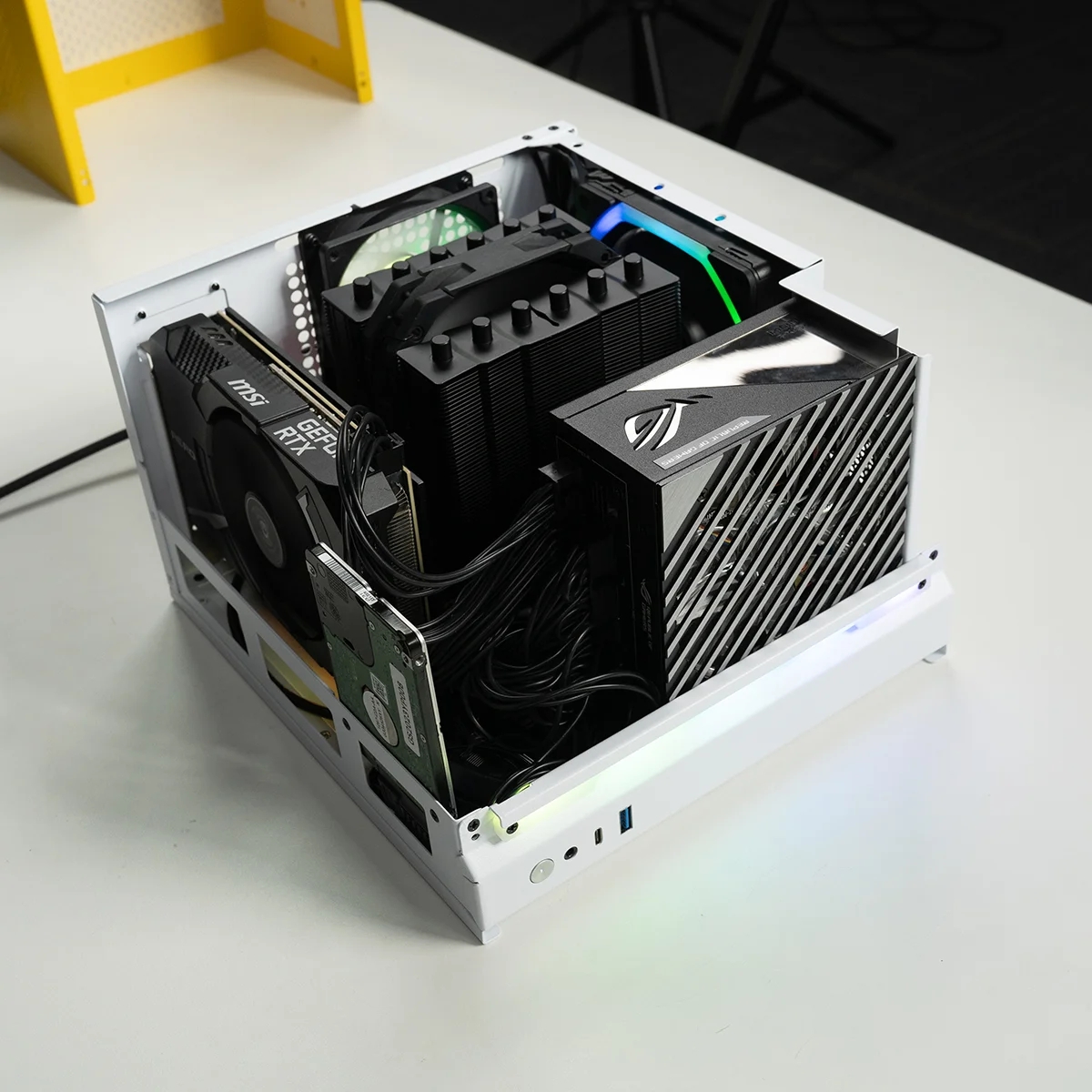 E24T Energy_11L Desktop-class Mini-ITX Case 255mm GPU Straight-in Aluminum Portable A4 Chassis ...