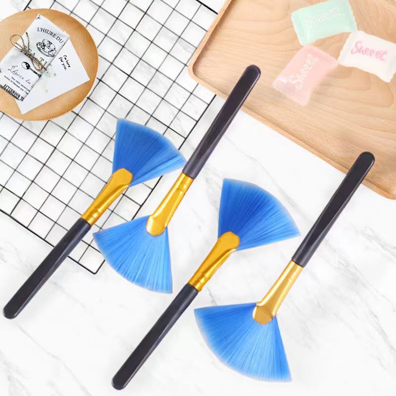 1 Pcs Soft Brush for Cleaning Desktop Keyboard and Computers, Fan ...