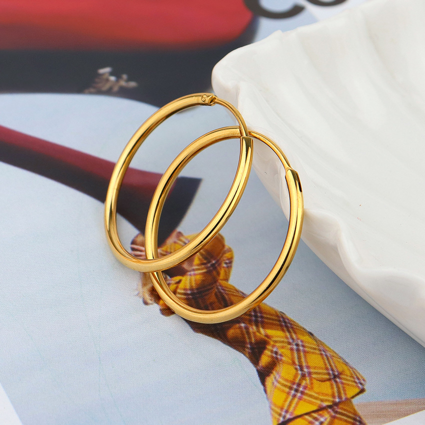 Saudi Gold 18k Pawnable Legit Earrings Female 2.3 cm Wide Glossy ...
