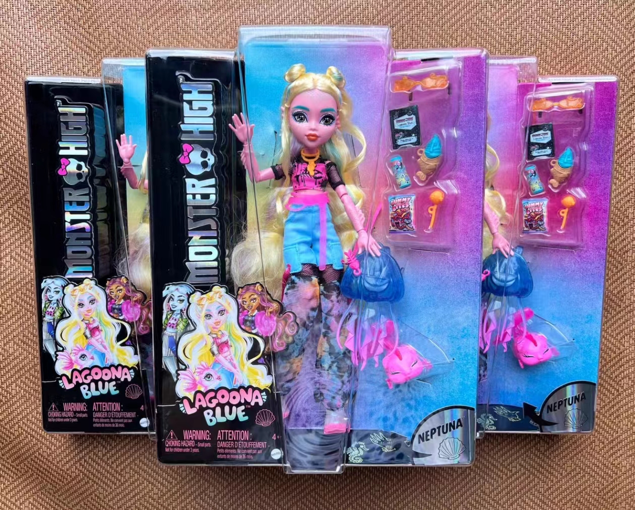Monster High Lagoona Blue Doll in Mesh Tee and Cargo Pants, includes ...