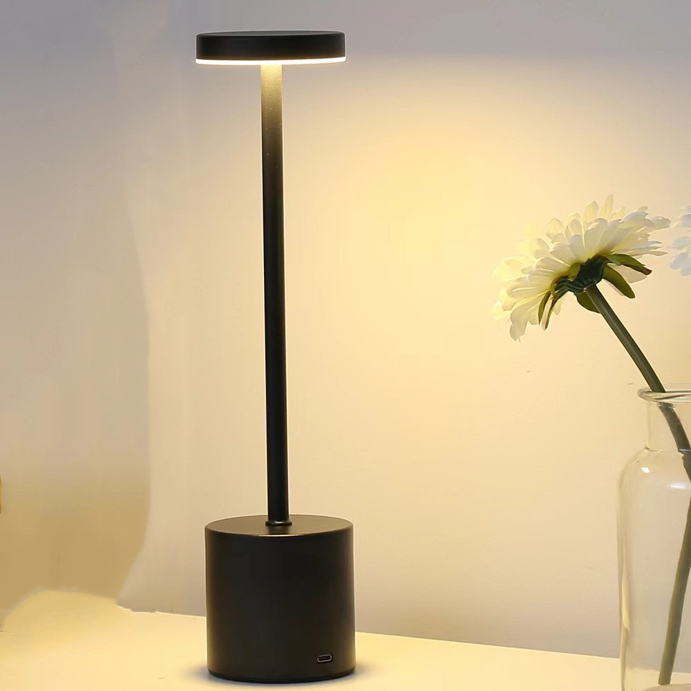 LED Wireless Iron Table Lamps，Bar Table Lamp LED ，Metal Desk Light USB ...