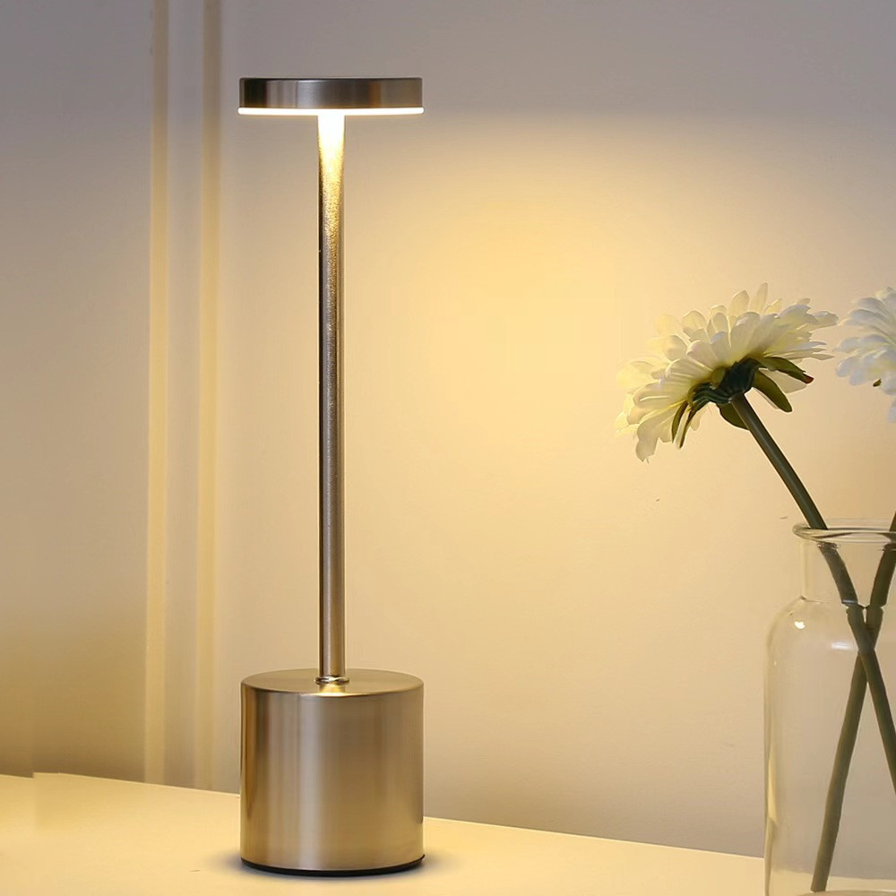 LED Wireless Iron Table Lamps，Bar Table Lamp LED ，Metal Desk Light USB ...