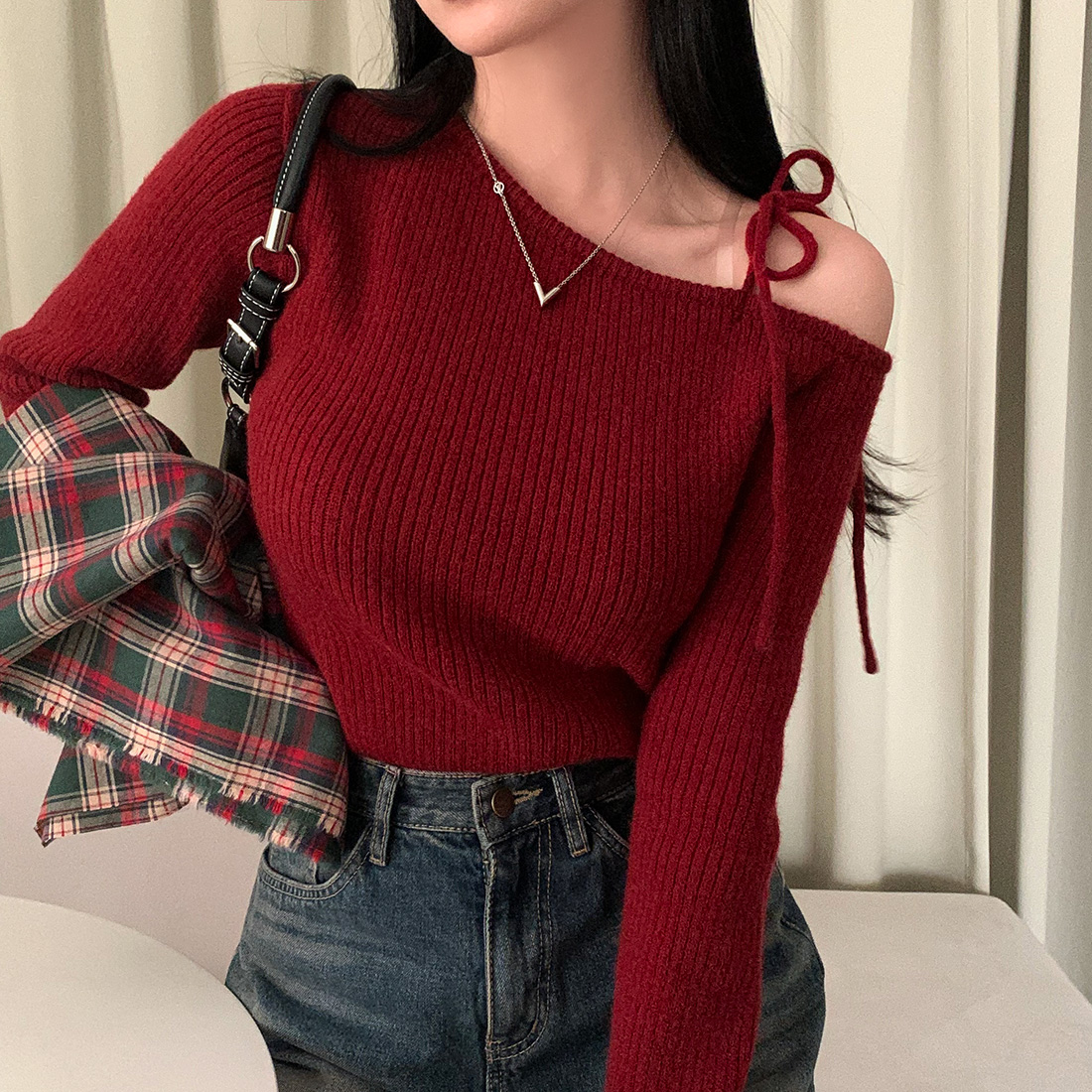 Korean retro irregular slanted neck off shoulder lace up slim fit and ...