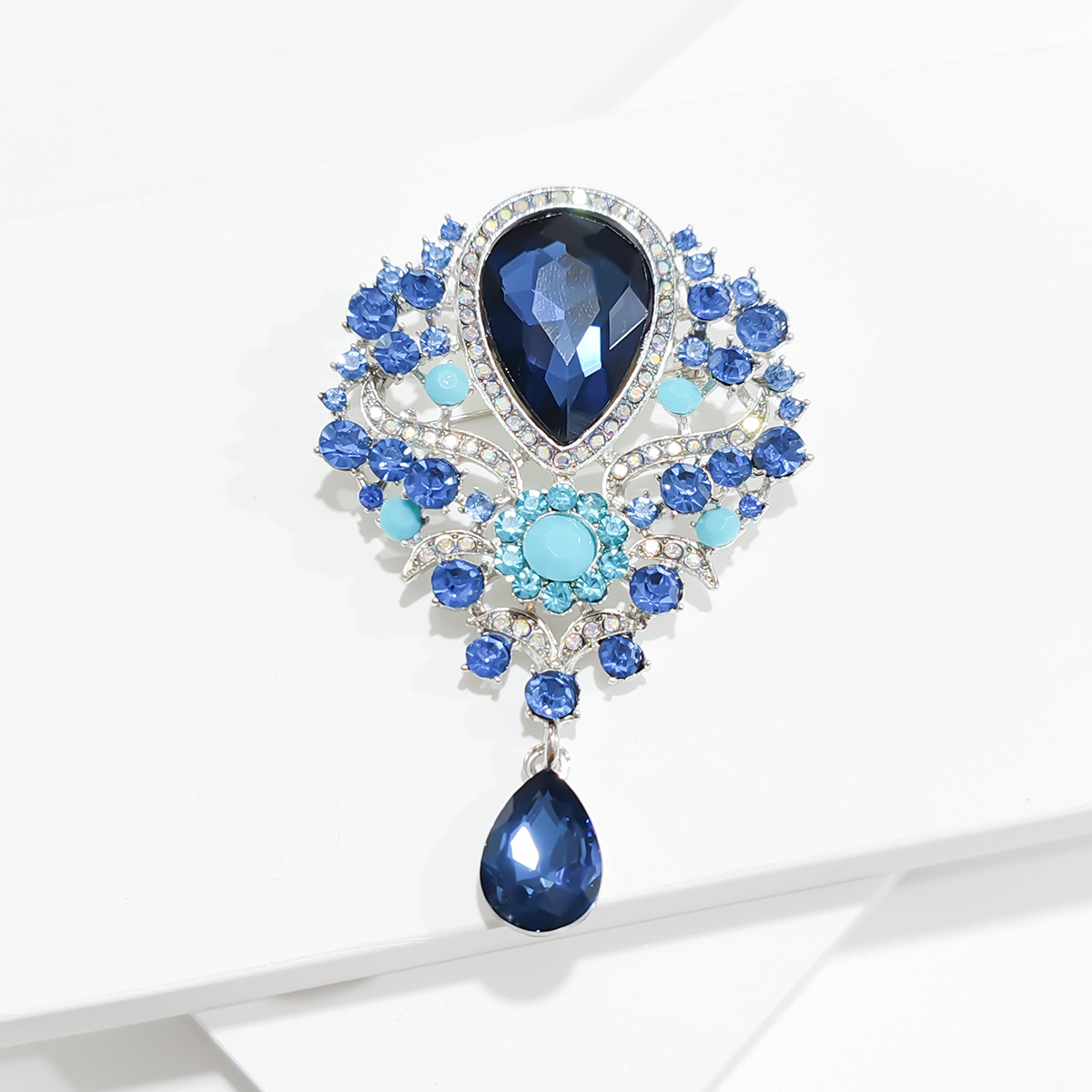 Cross-border European American Classic Exaggerated Crystal Brooch Women ...