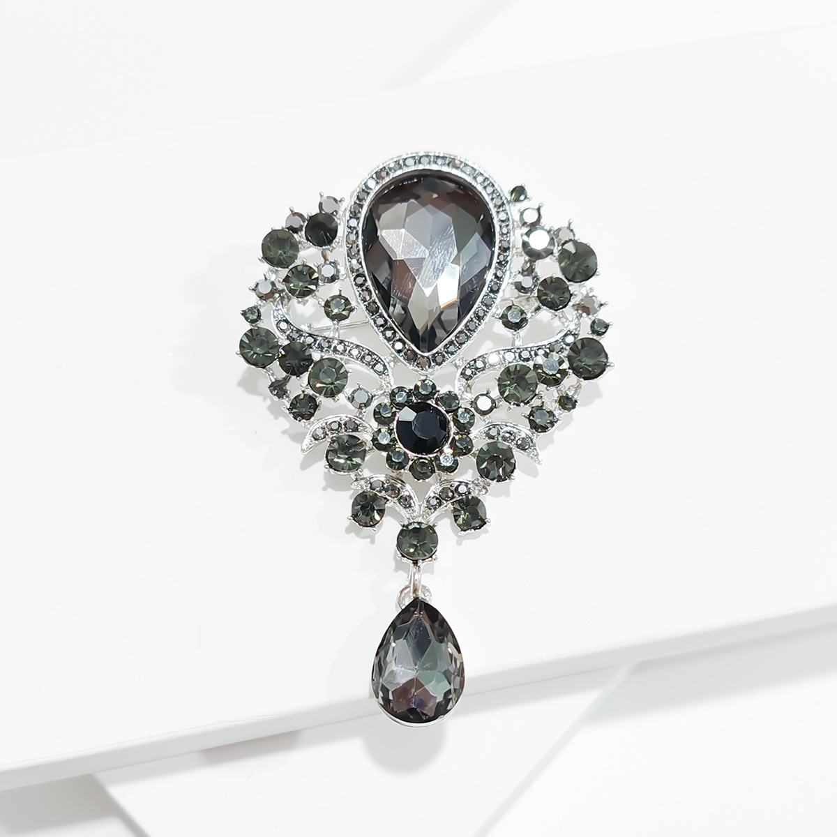 Cross-border European American Classic Exaggerated Crystal Brooch Women ...